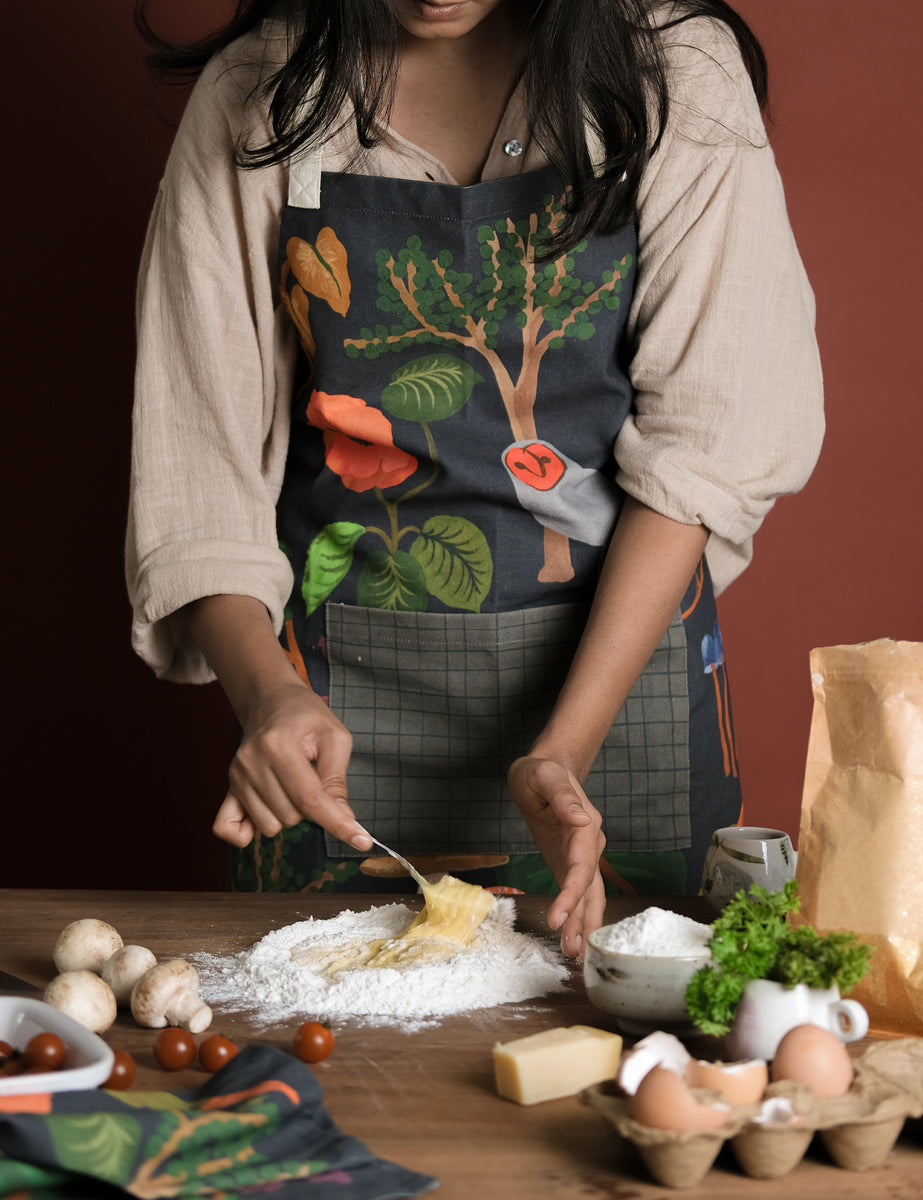 Apron | Forage – The Ink Bucket